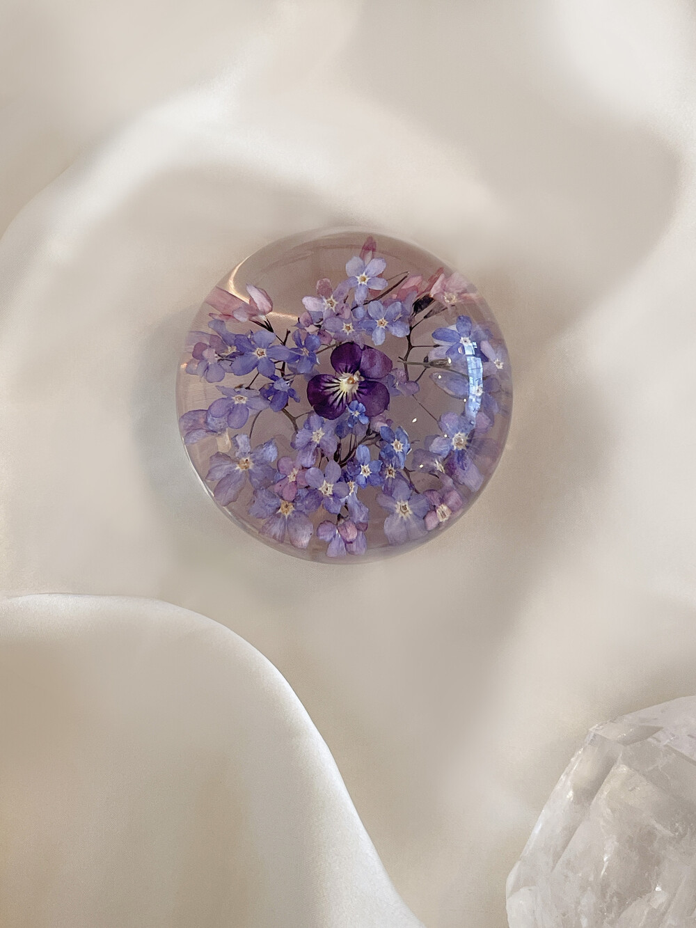 vintage forget me not paperweight, UK