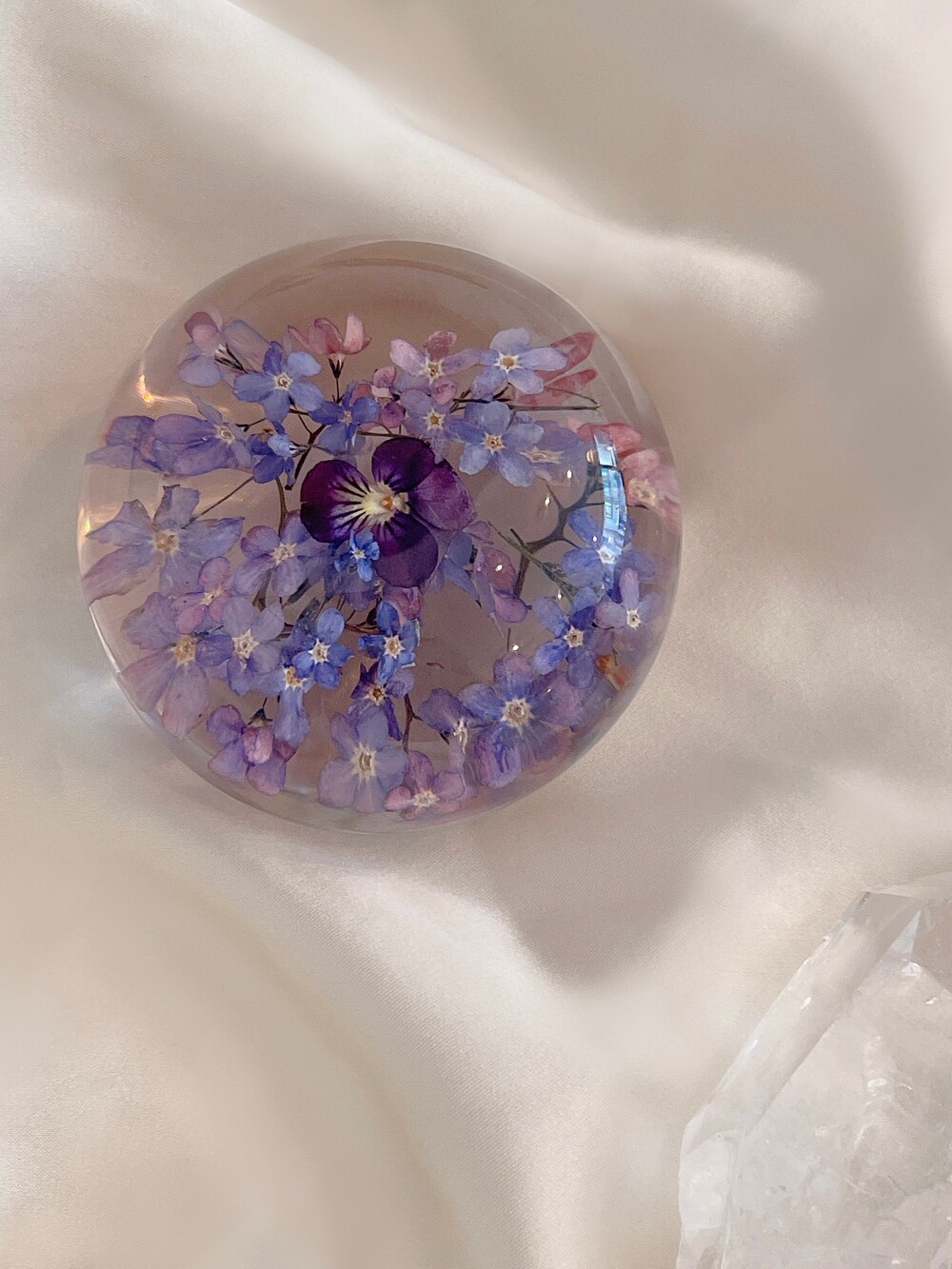 vintage forget me not paperweight, UK