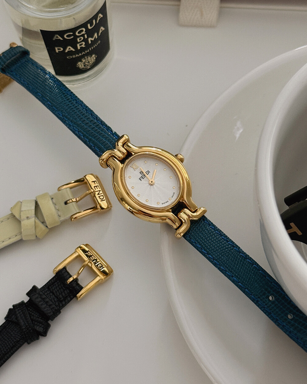 FENDI - Round Case Watch