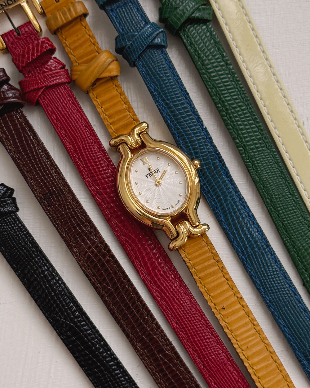 FENDI - Round Case Watch