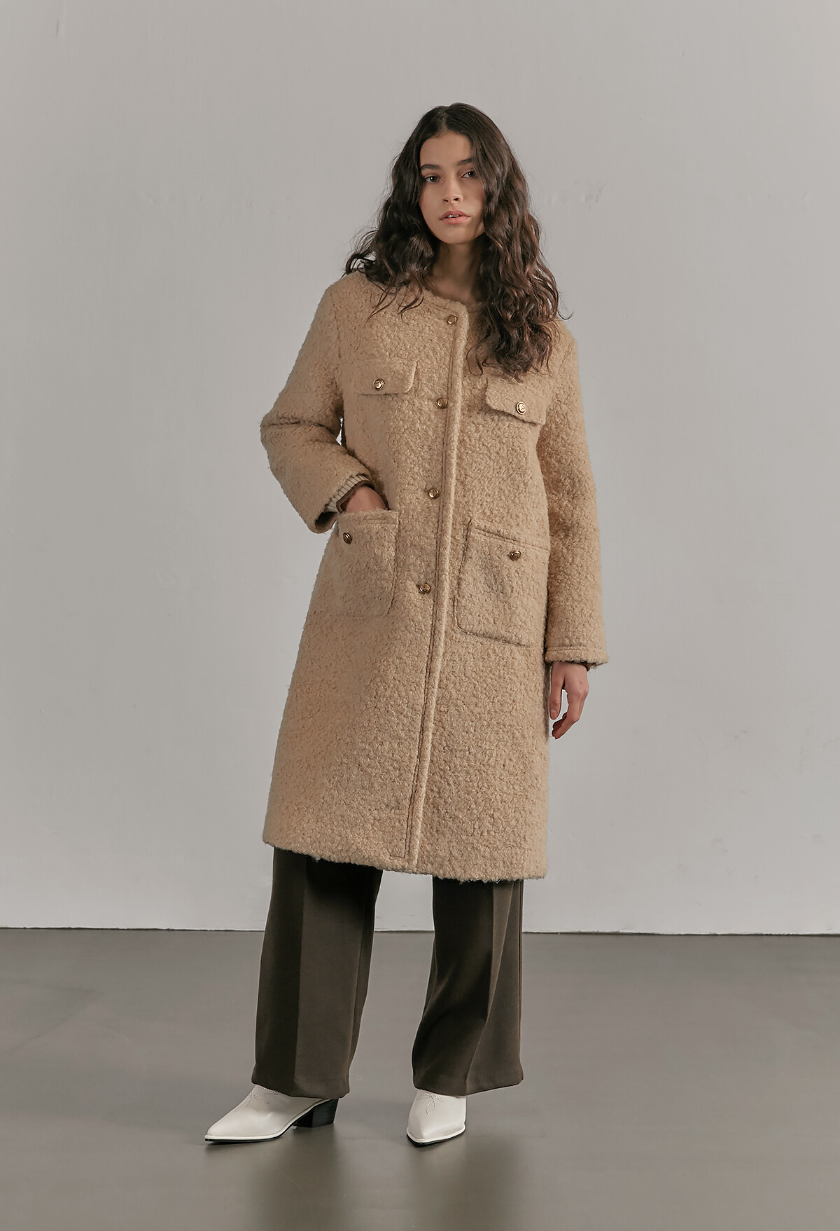 [J108] Boucle quilted long jacket - Beige (Muffler SET)