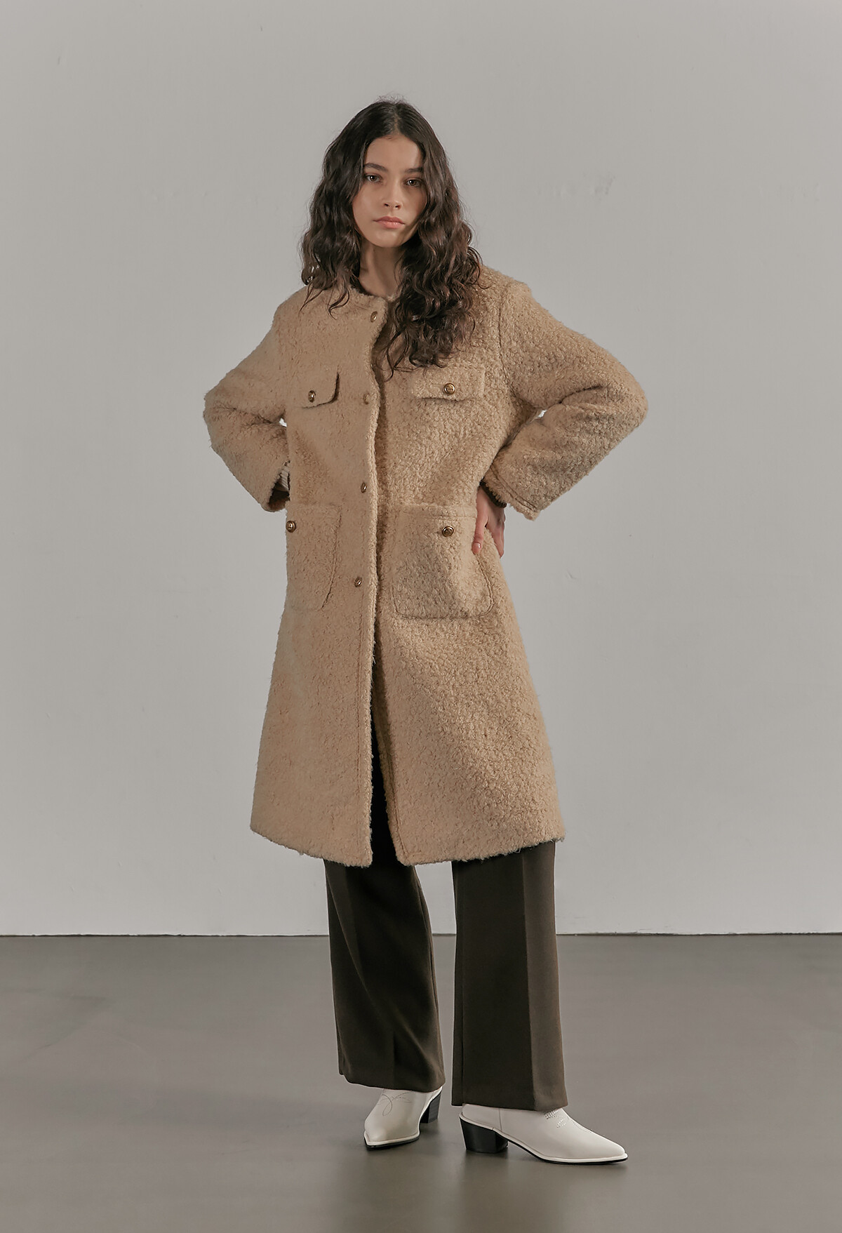 [J108] Boucle quilted long jacket - Beige (Muffler SET)