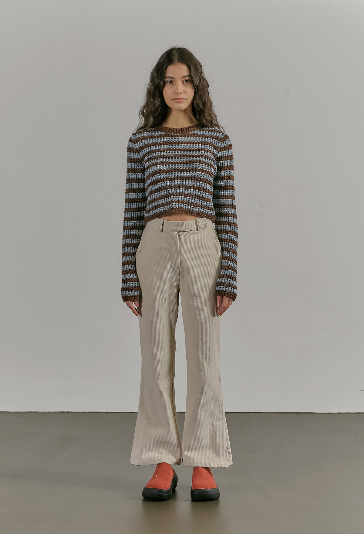 [R902] Crop Dangara Back Button Knit - Brown