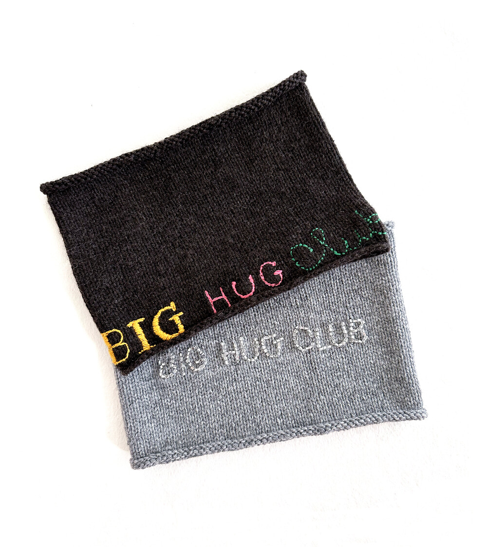 BIG HUG CLUB neck warmer