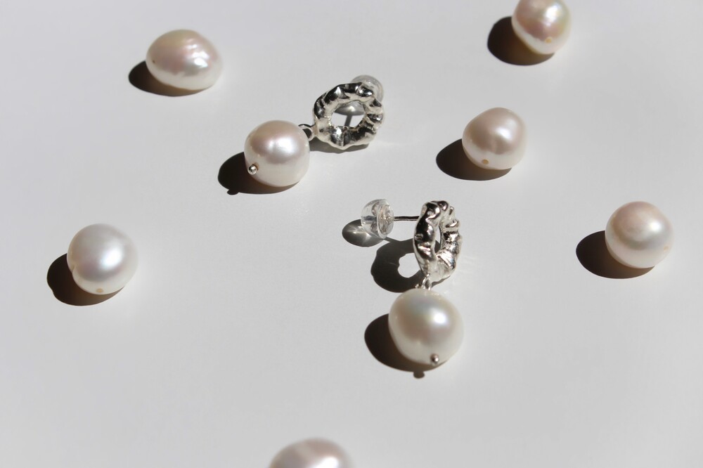 flow donut and pearl