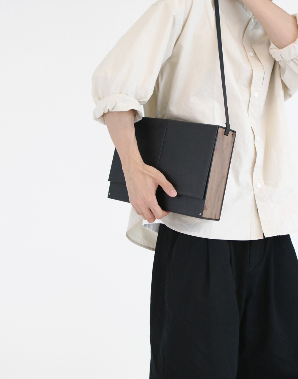 Walnut quare bag