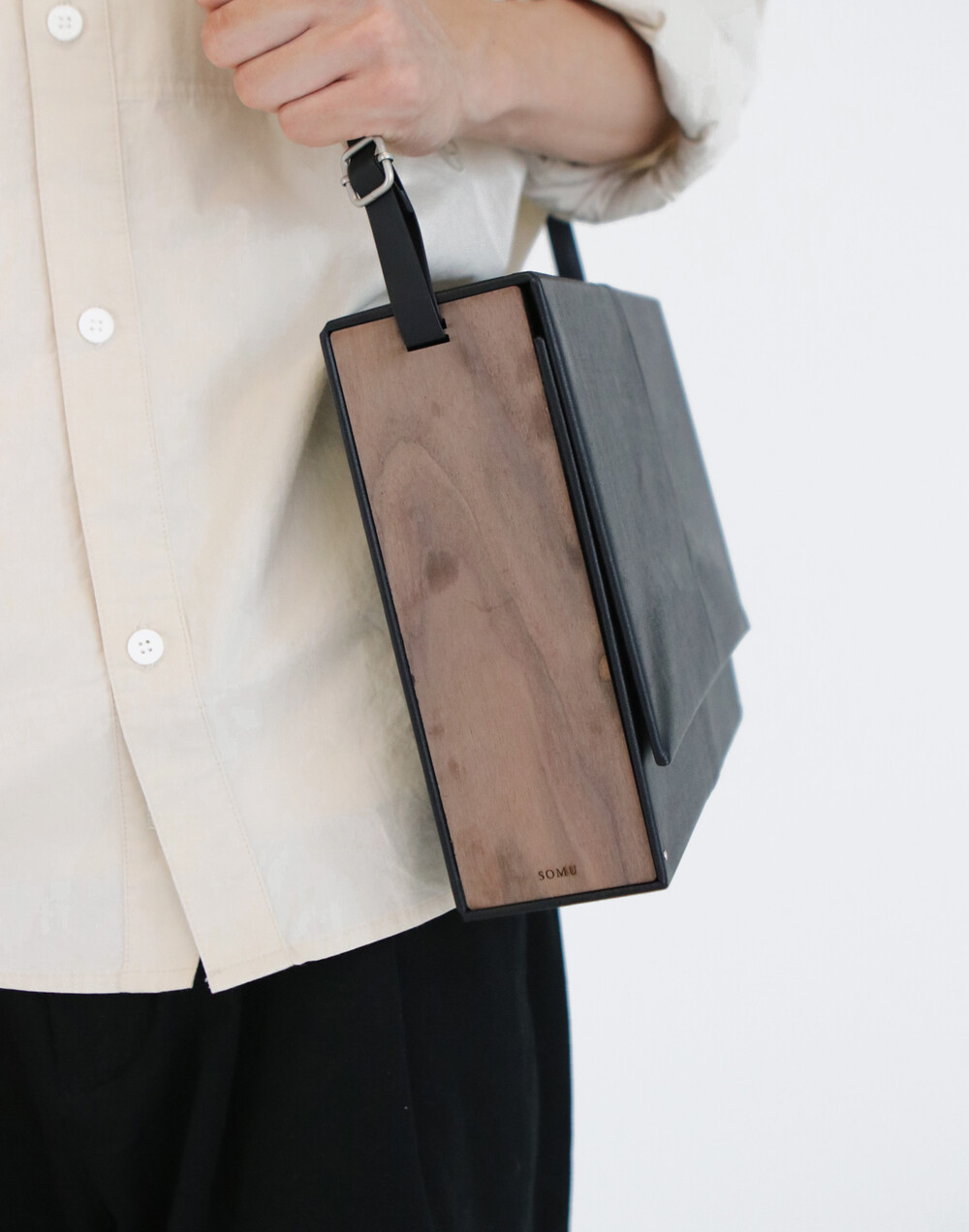 Walnut quare bag