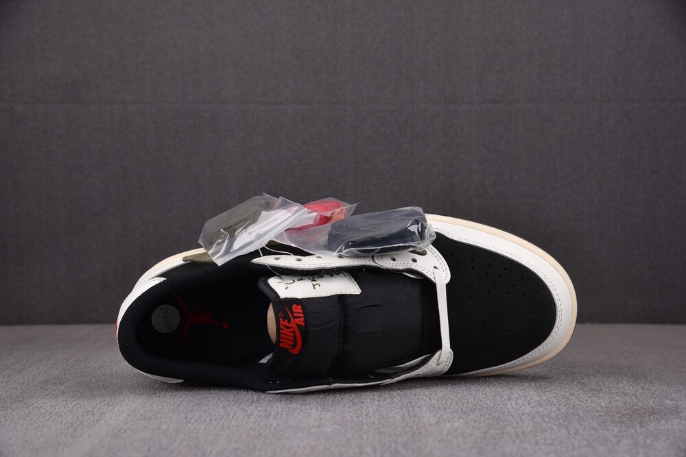 [GT버전] WMNS 에어 조던 1 트래비스 스캇 올리브 DZ4137-106 DZ4137-106