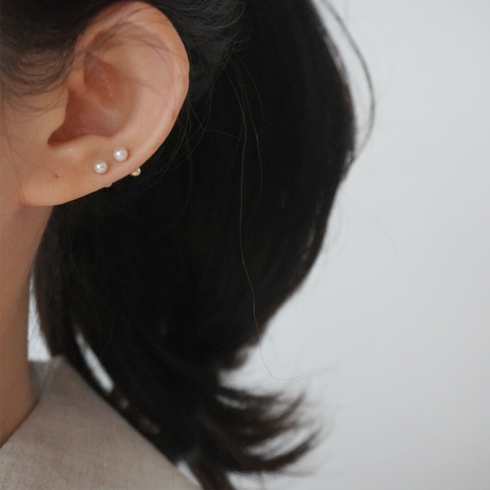 14k gold pearl piercing