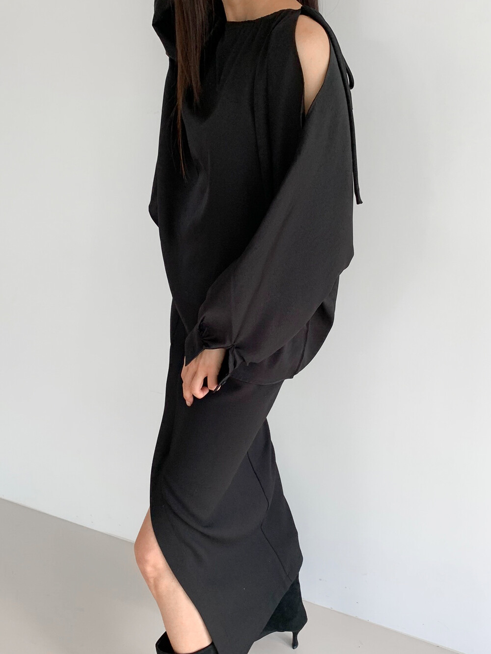 SOLID SLIT SKIRT (2COLOR)