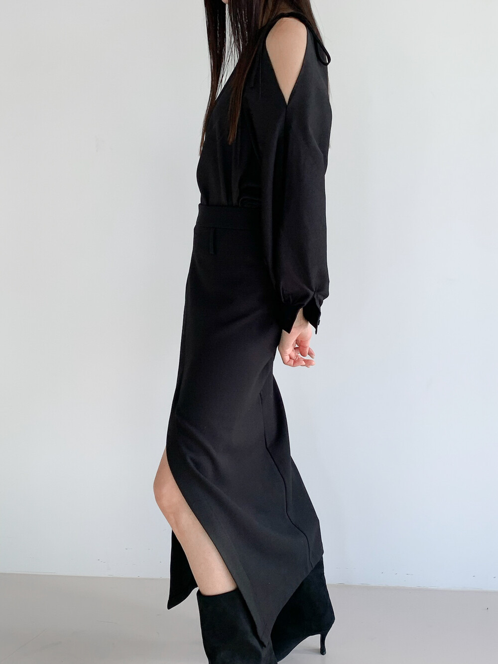 SOLID SLIT SKIRT (2COLOR)