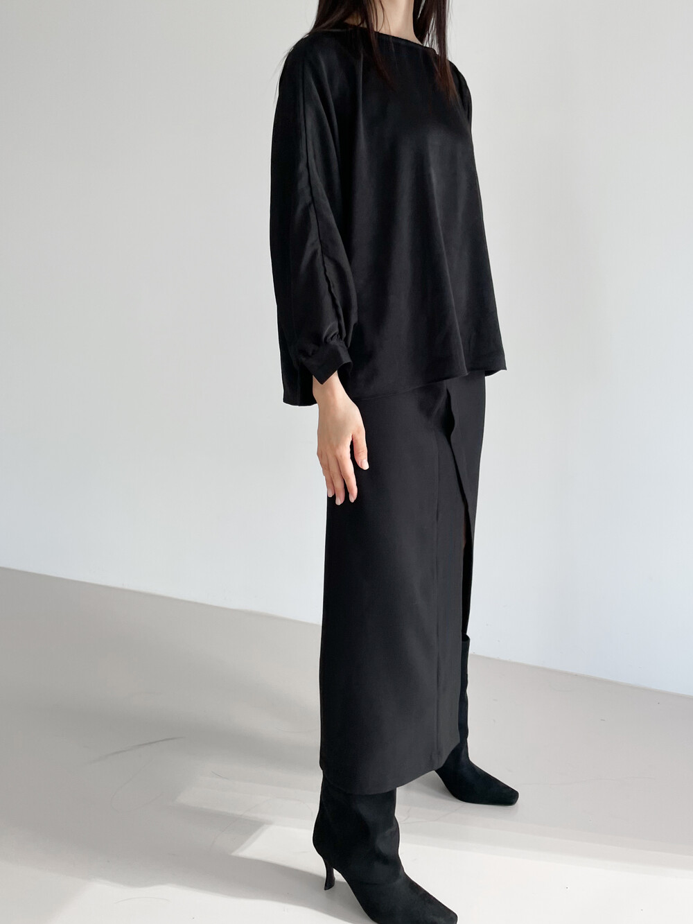 SOLID SLIT SKIRT (2COLOR)