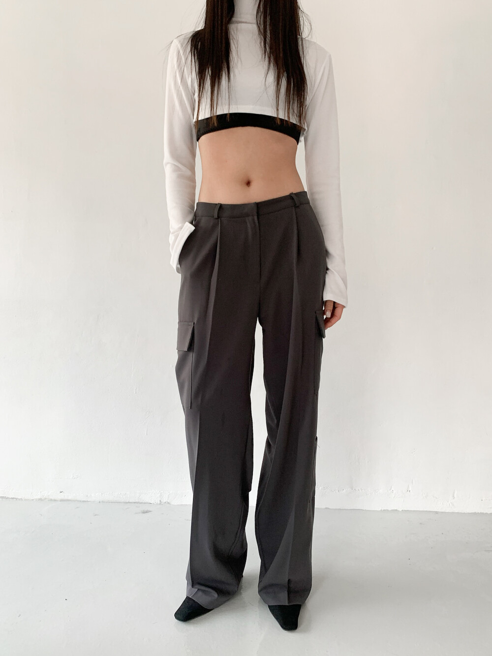 SLIT CROP TOP (2COLOR)