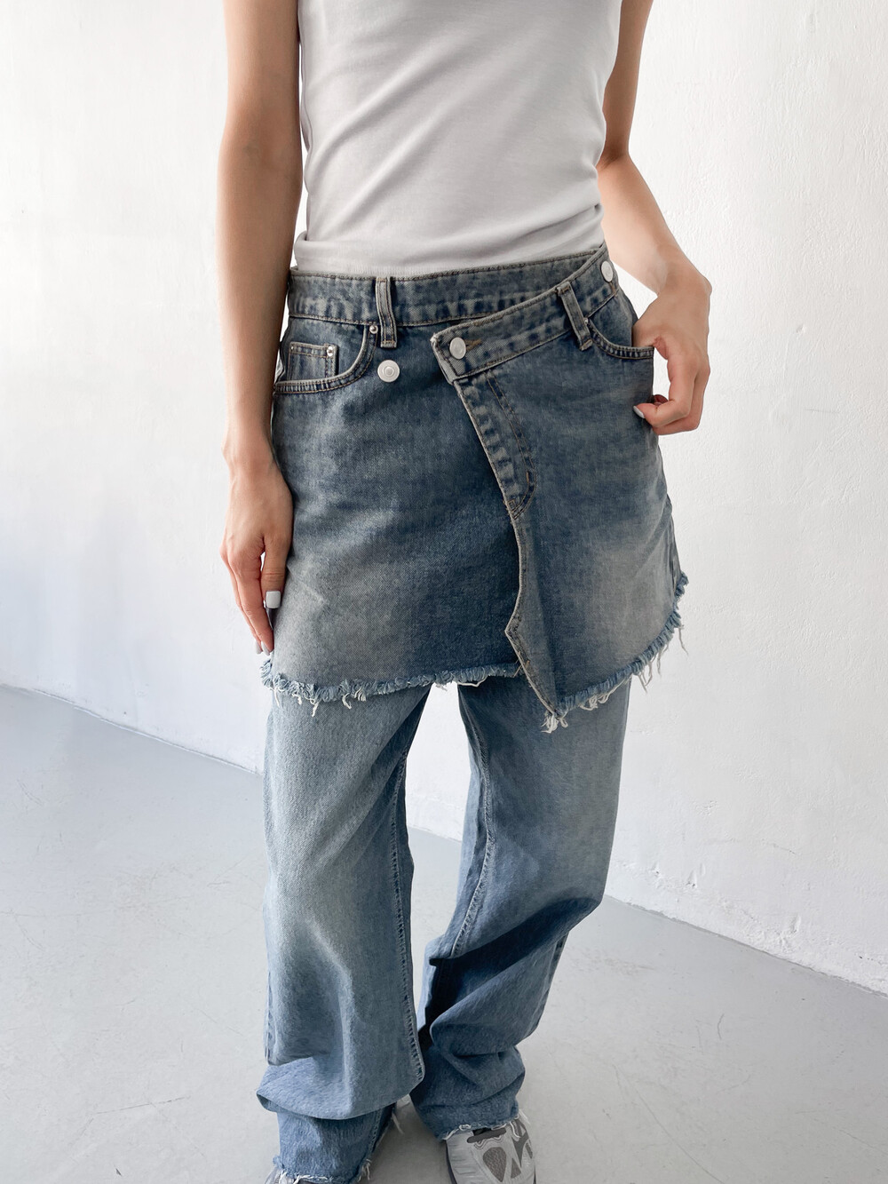 WRAP DENIM SKIRT (ONE COLOR)