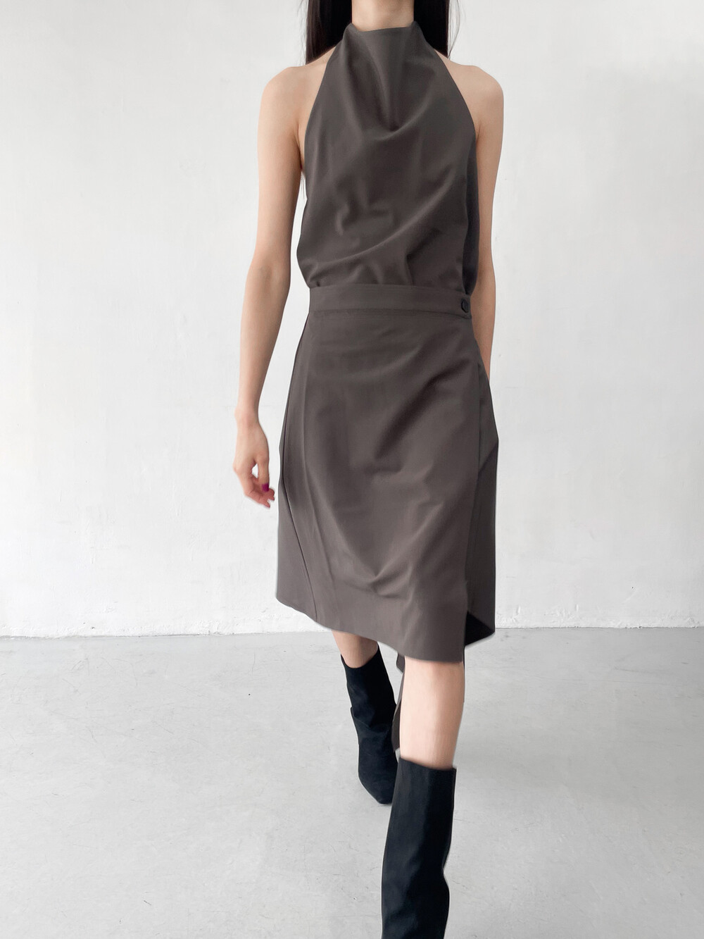 BLIND HALTER BLOUSE (2COLOR)