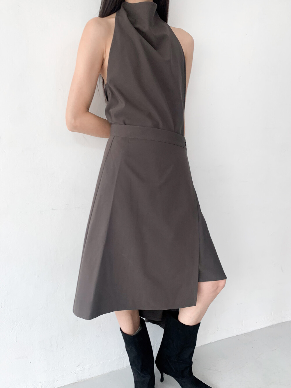 BLIND HALTER BLOUSE (2COLOR)