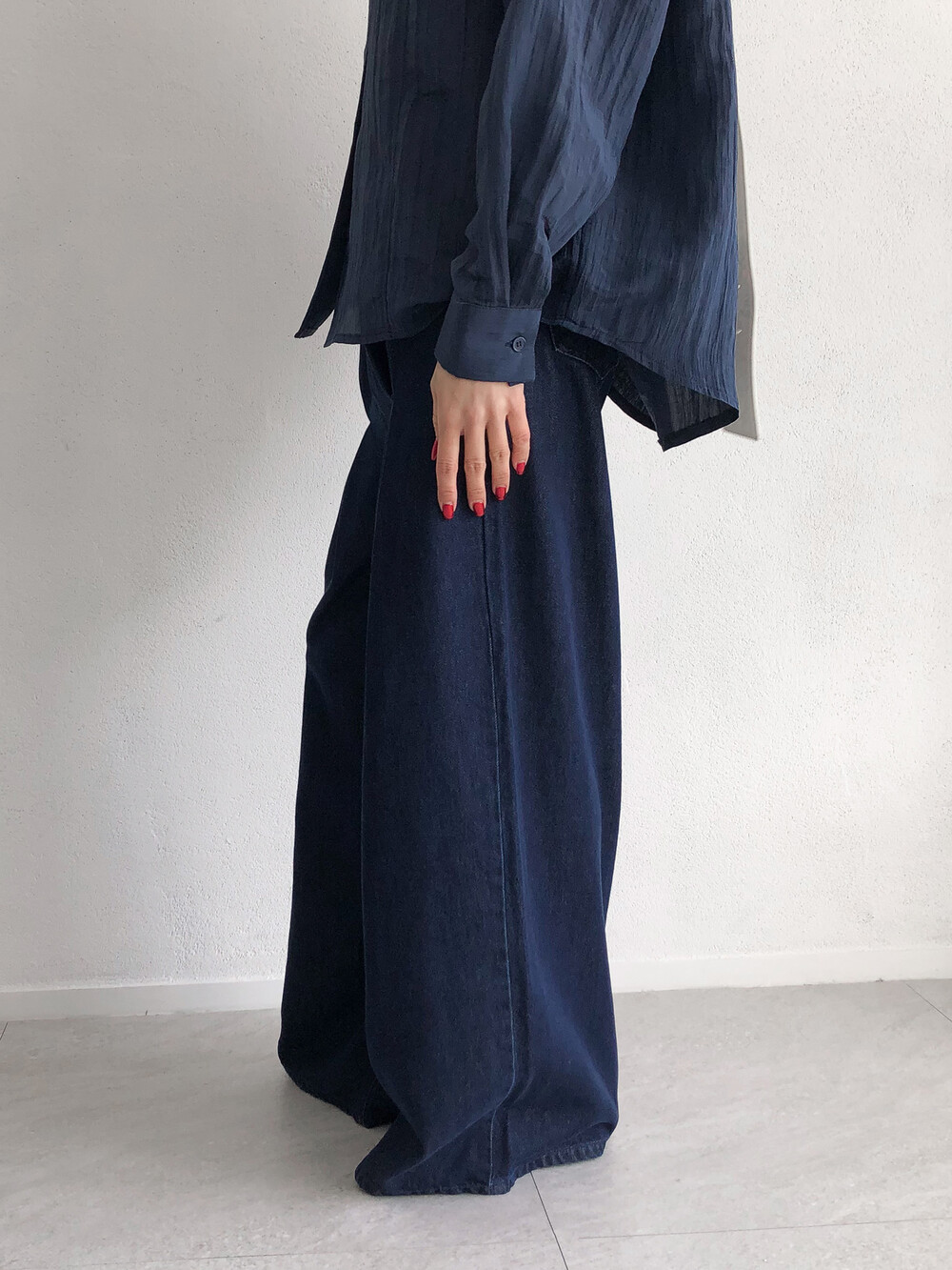 FLAT FLARE DENIM (ONE COLOR)