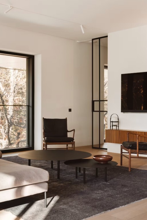 OW149 Colonial Chair&Footstool