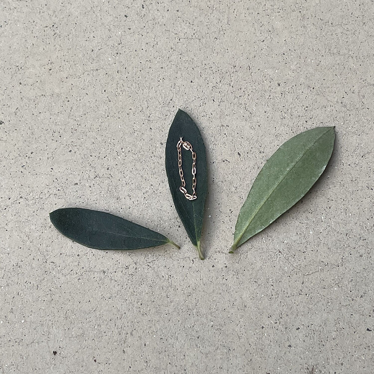 Gold Angle Chain Ring