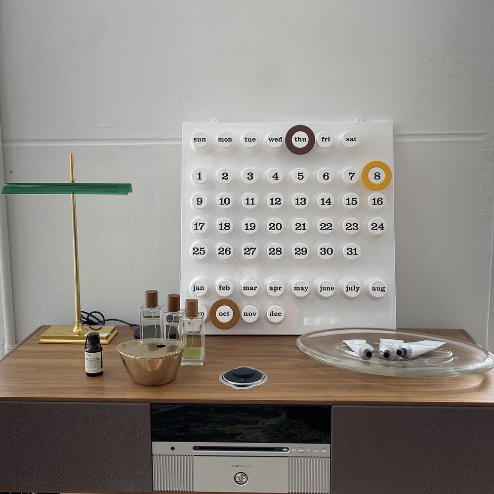 Ring-A-Date Calendar