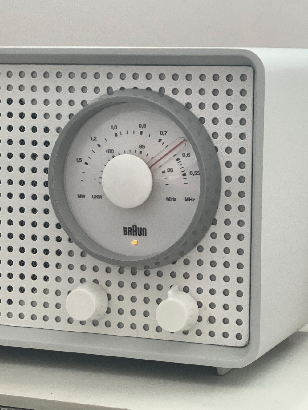 BRAUN SK2/2 Tube Radio [Light Gray]