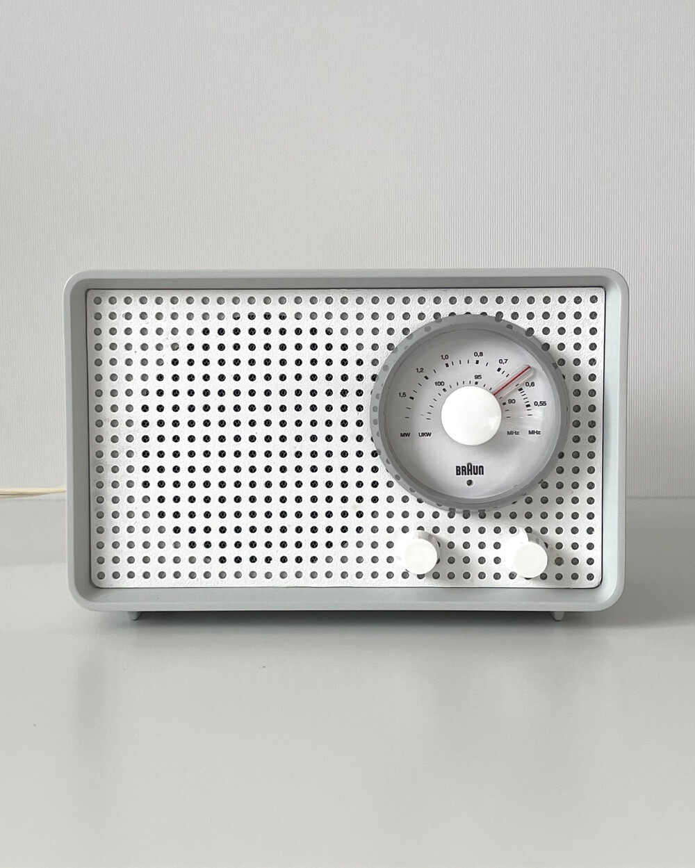 BRAUN SK2/2 Tube Radio [Light Gray]