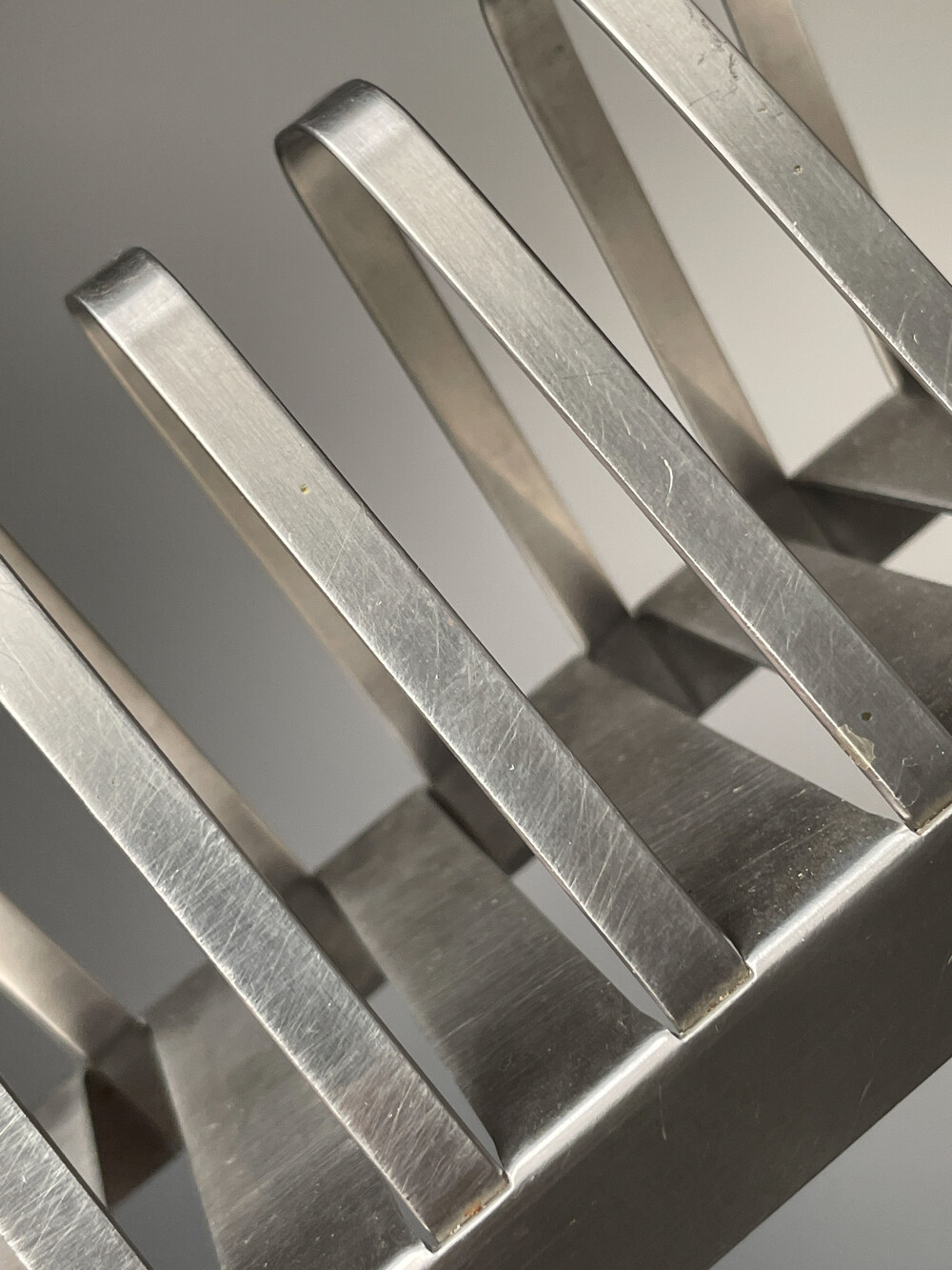 OLD HALL Campden Toast Rack by Robert Welch