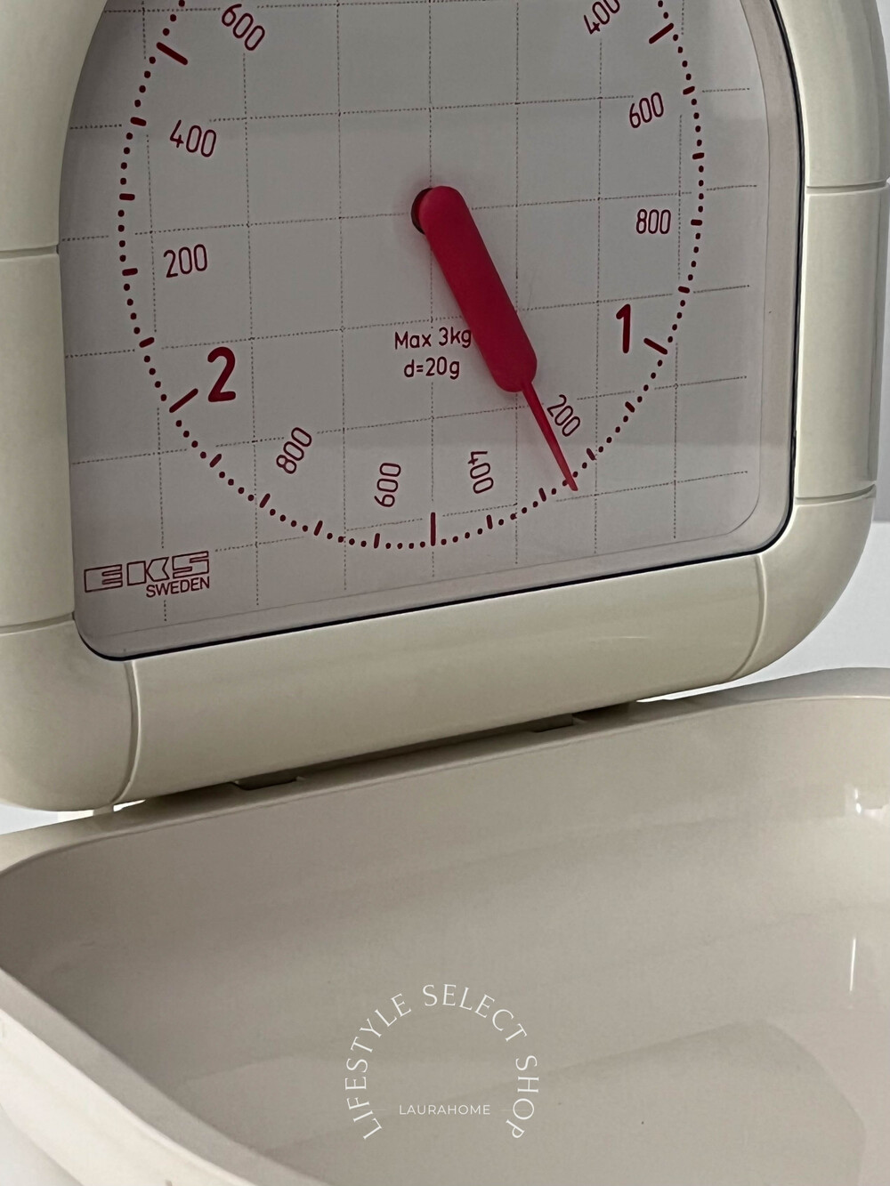 retro wall-mounted scale, EKS Sweden