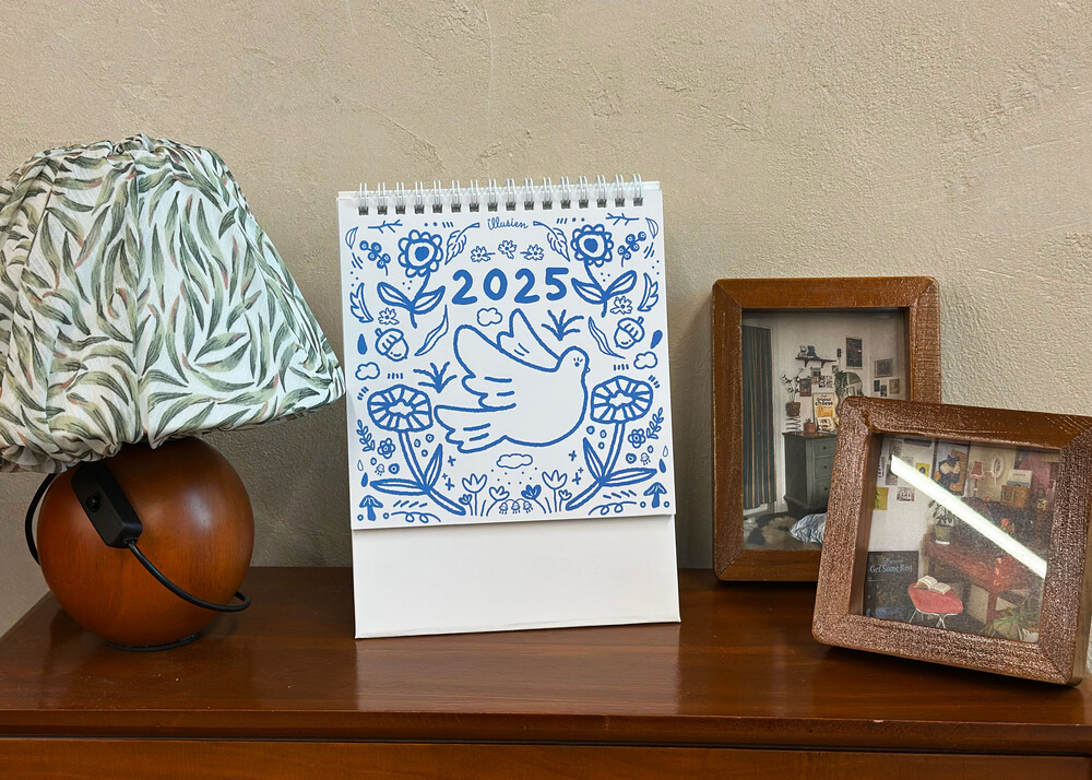 2025 bluebird desk calendar