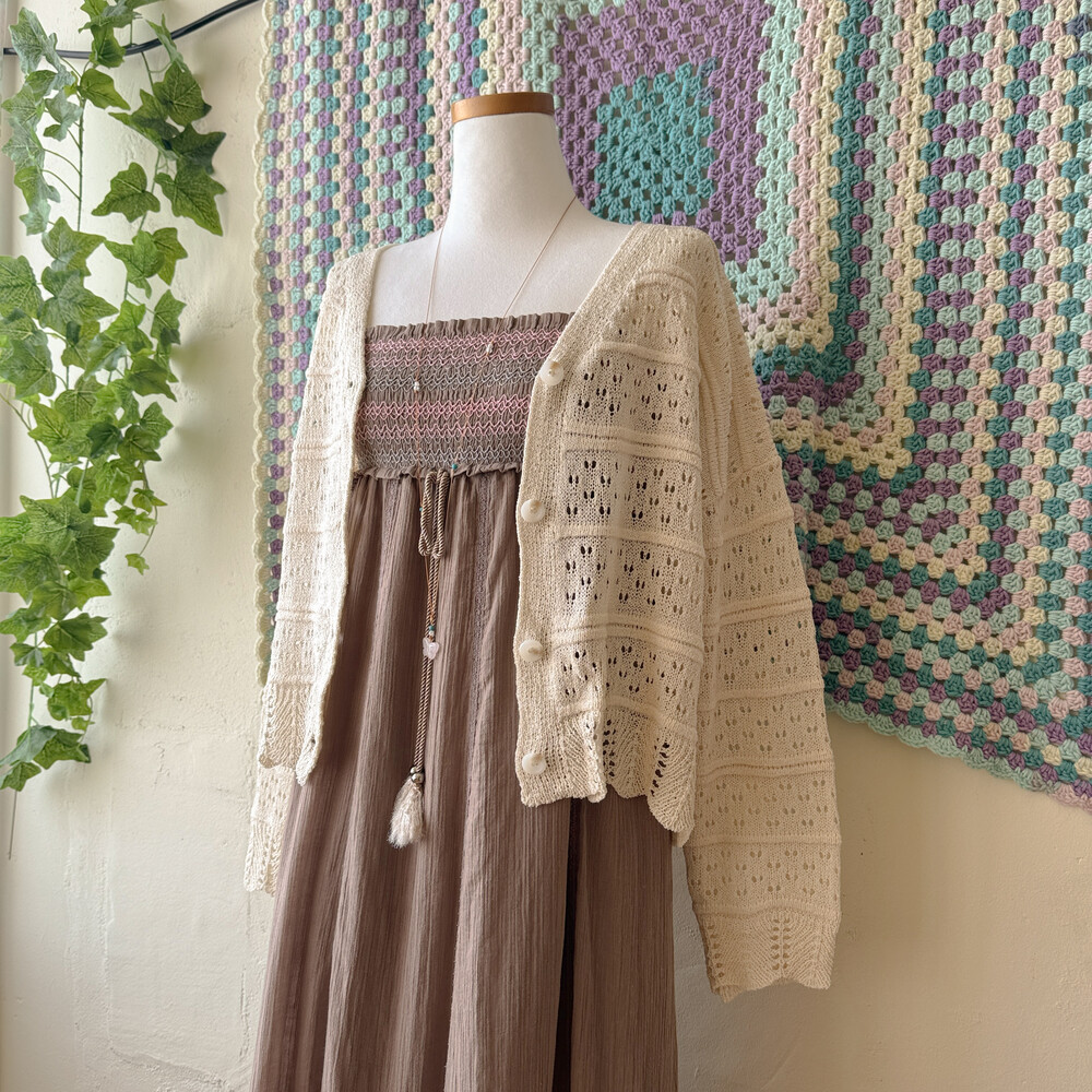 brown chest stitch&vertical lace ops