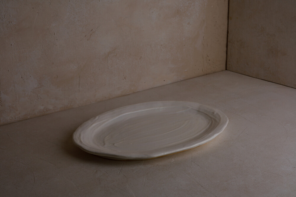 Oval plate (Creamy /M)