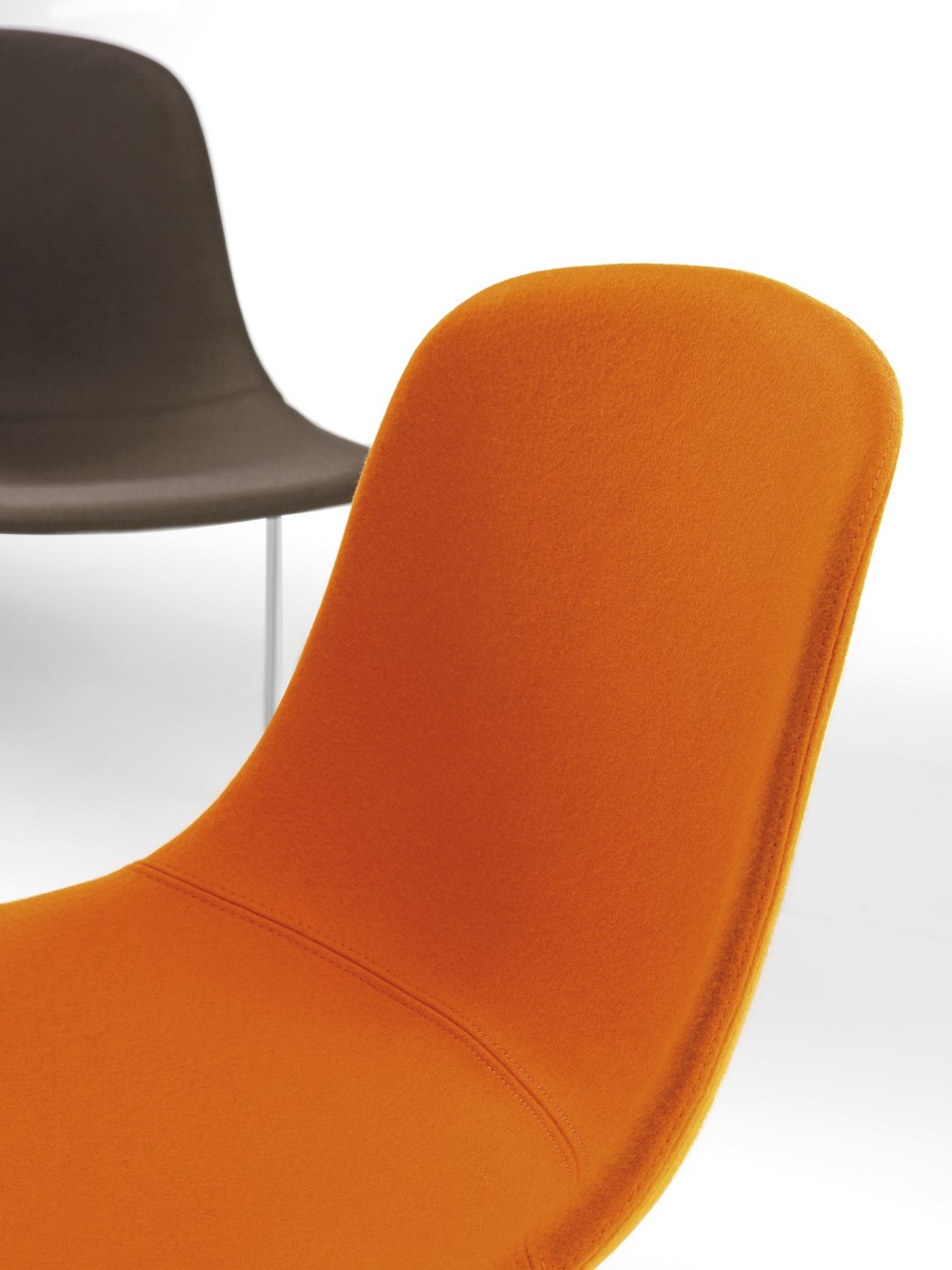 [Infiniti] Pure Loop Chair_Brown