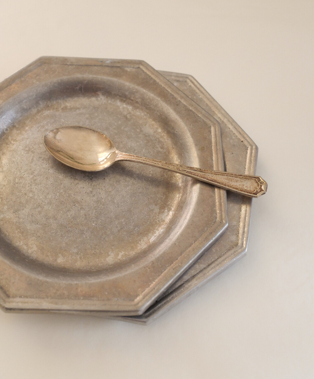 1960s Wilton Columbia octagon pewter plate