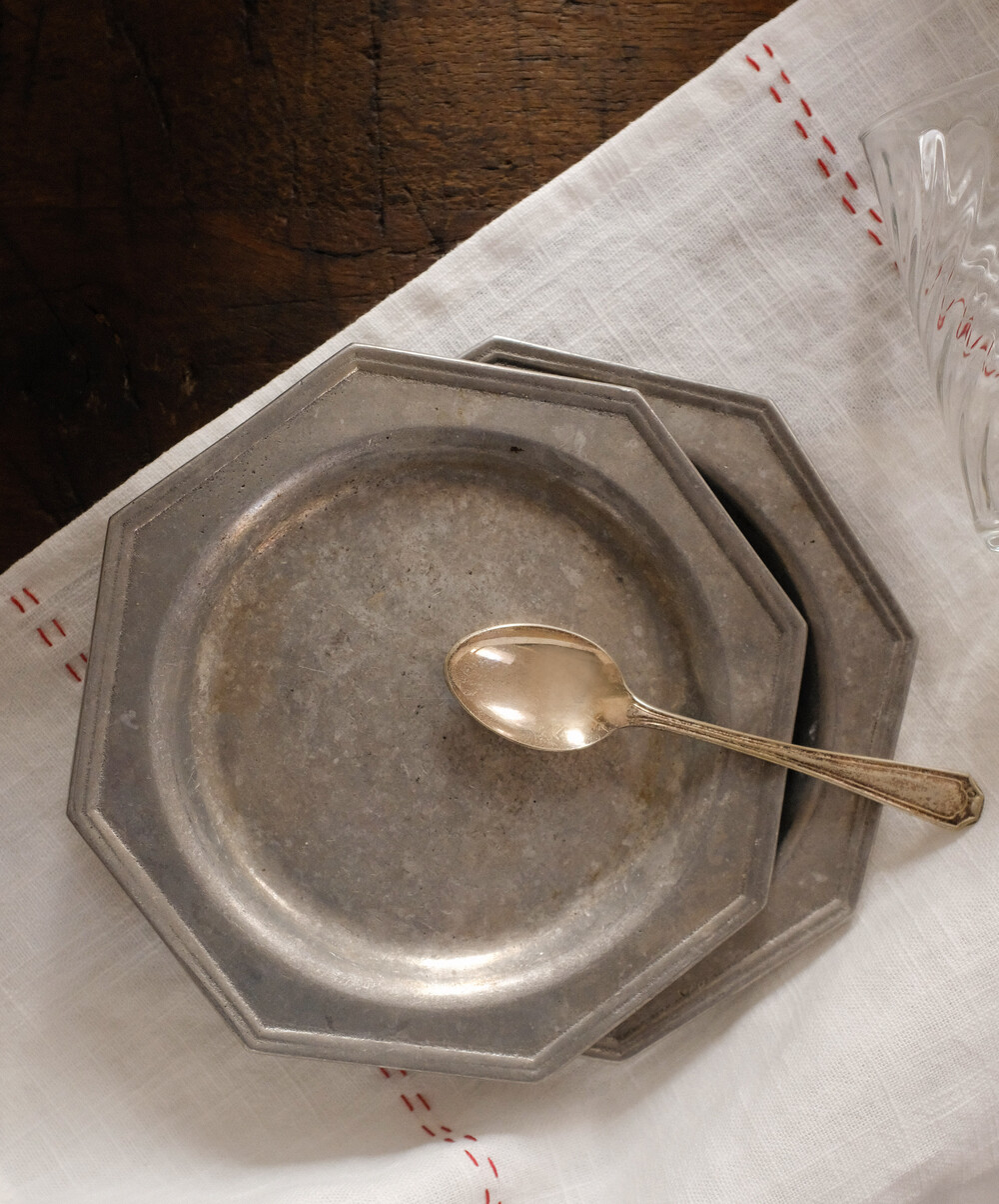 1960s Wilton Columbia octagon pewter plate