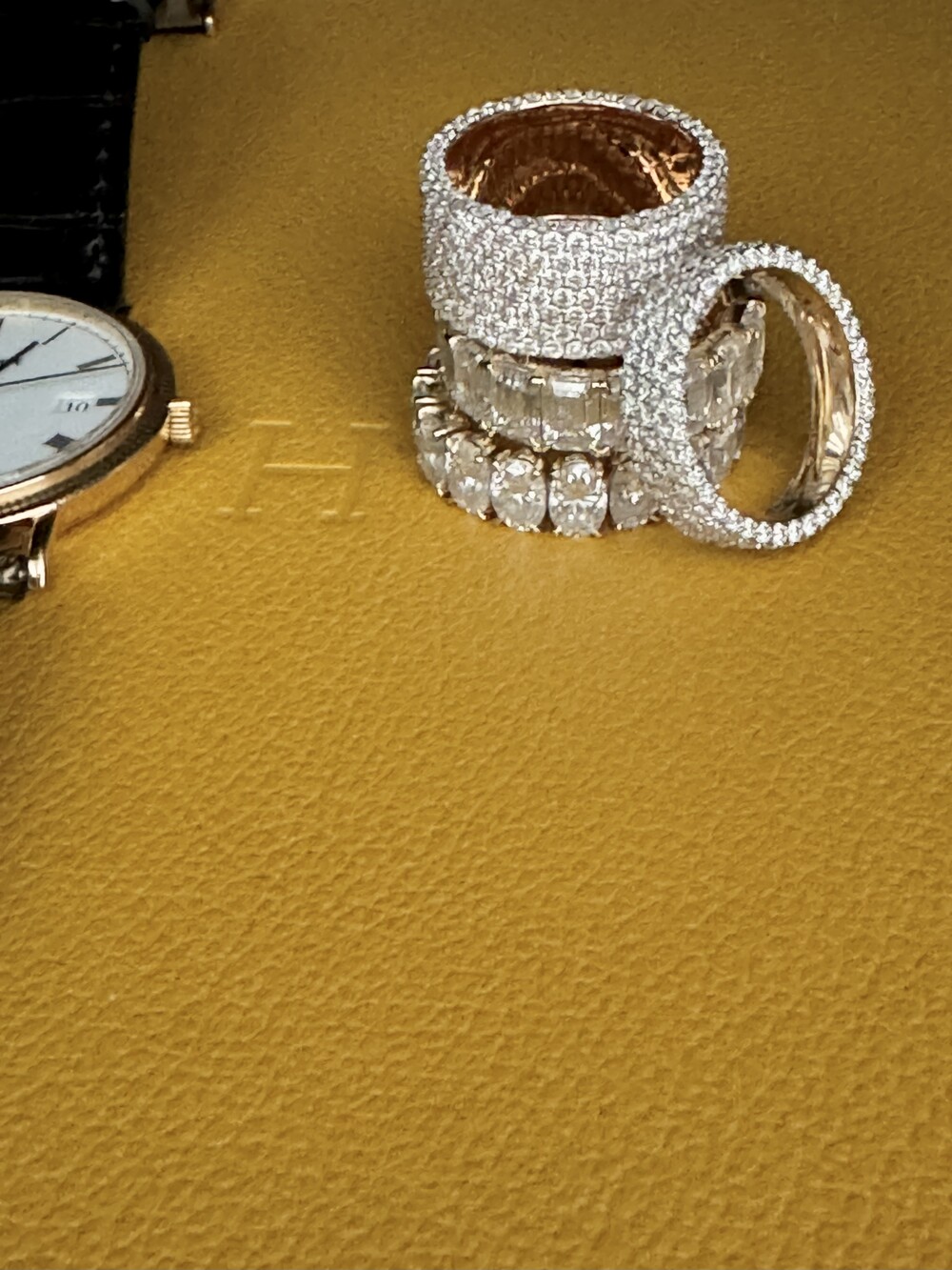 Lucente 3-Sugar powder MOISSANITE ring. 18k Gold MOISSANITE setting stone