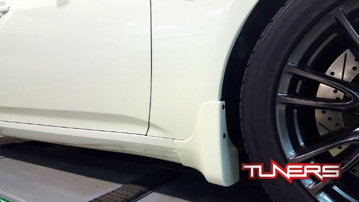 GENUINE SPLASH GUARD