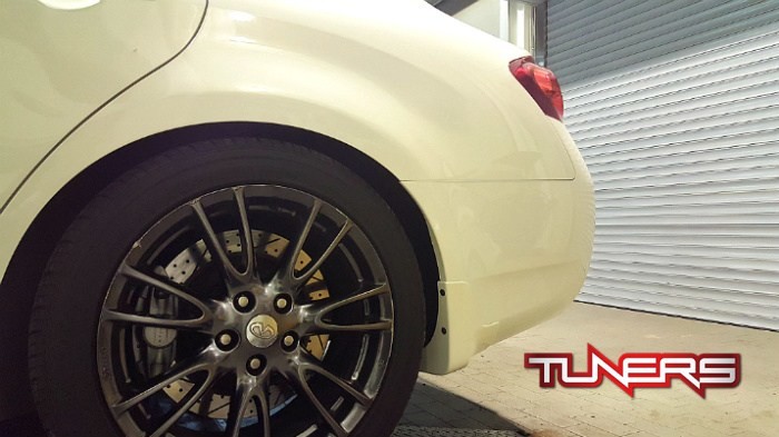 GENUINE SPLASH GUARD