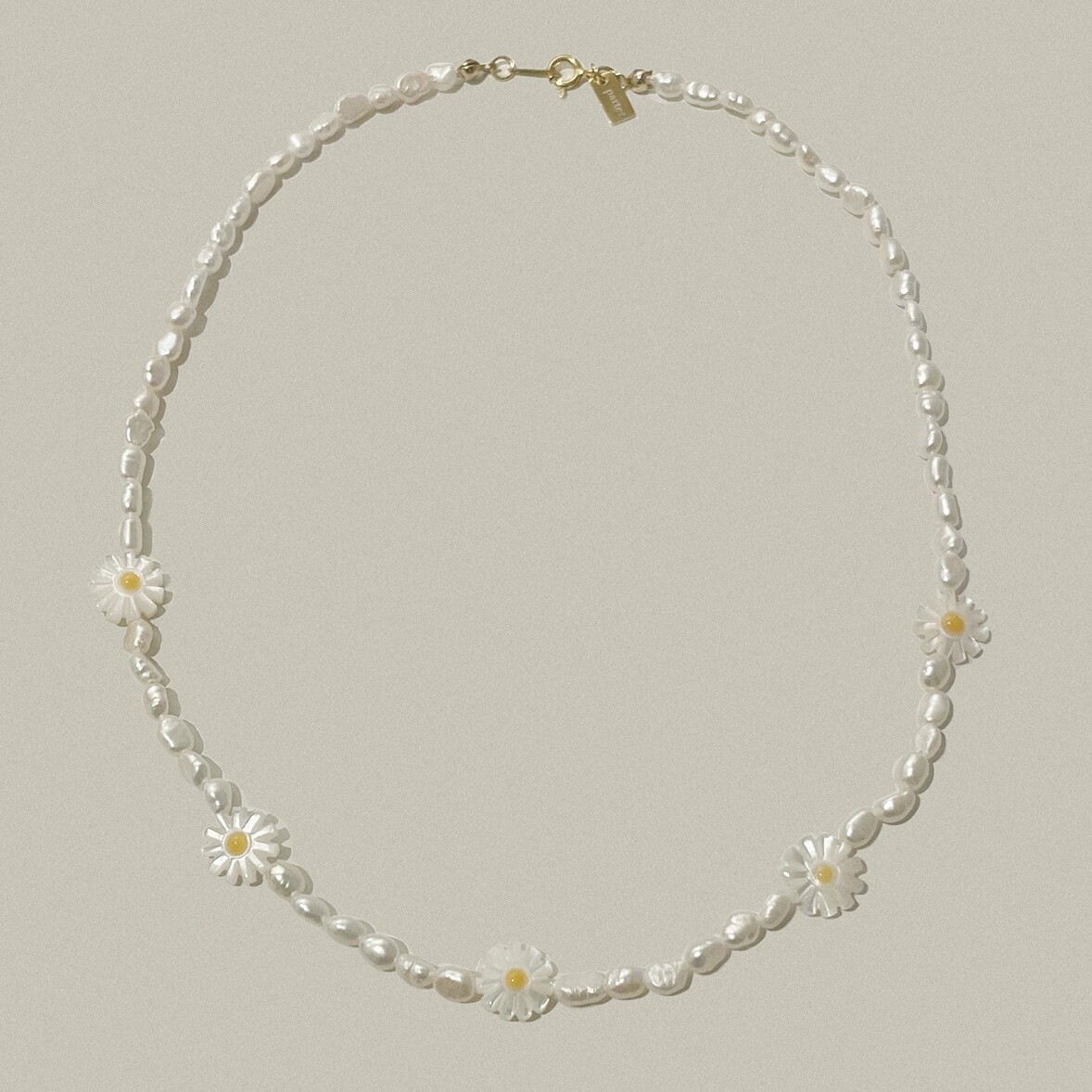 Daisy Pearl necklace