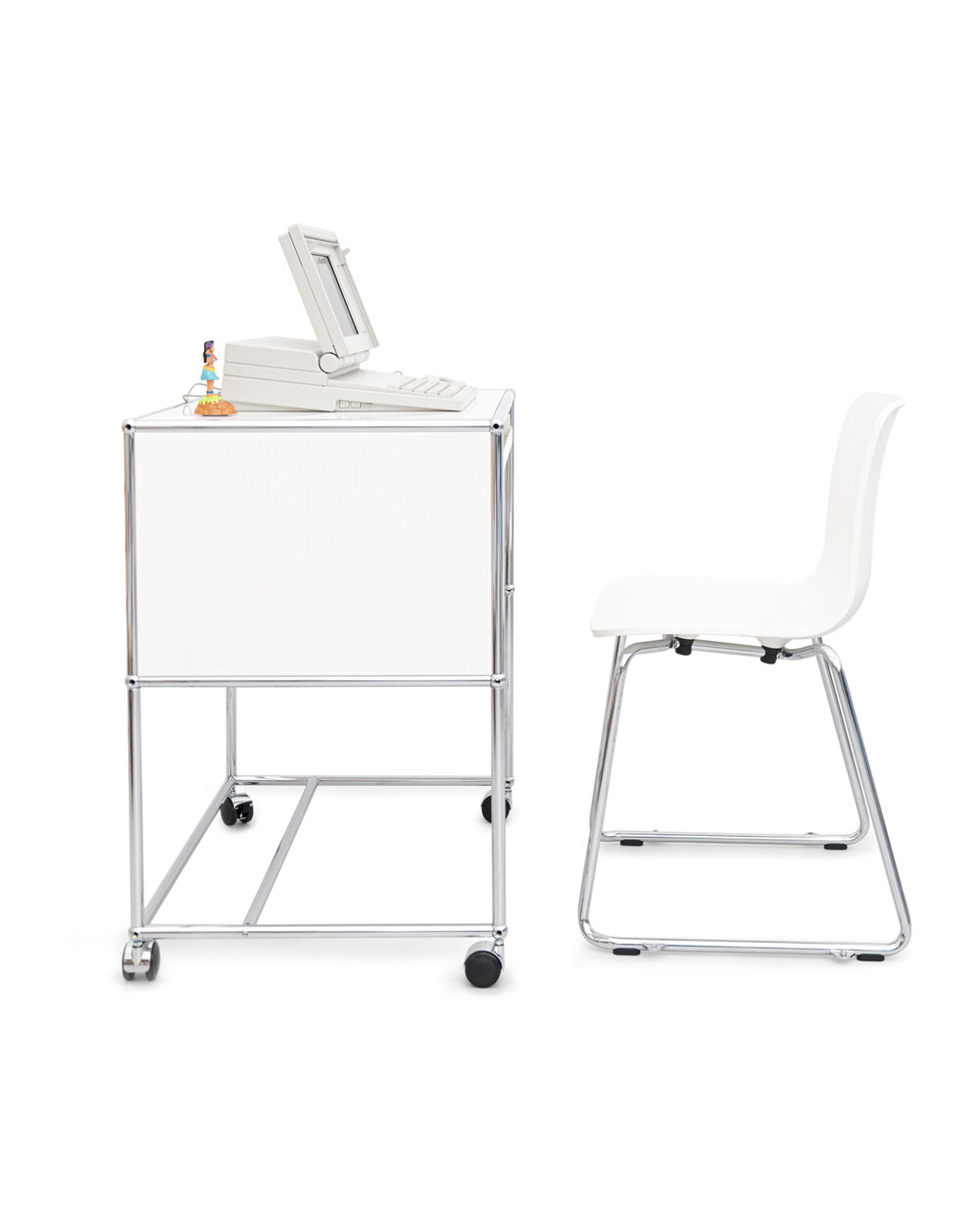 USM haller Small Desk White