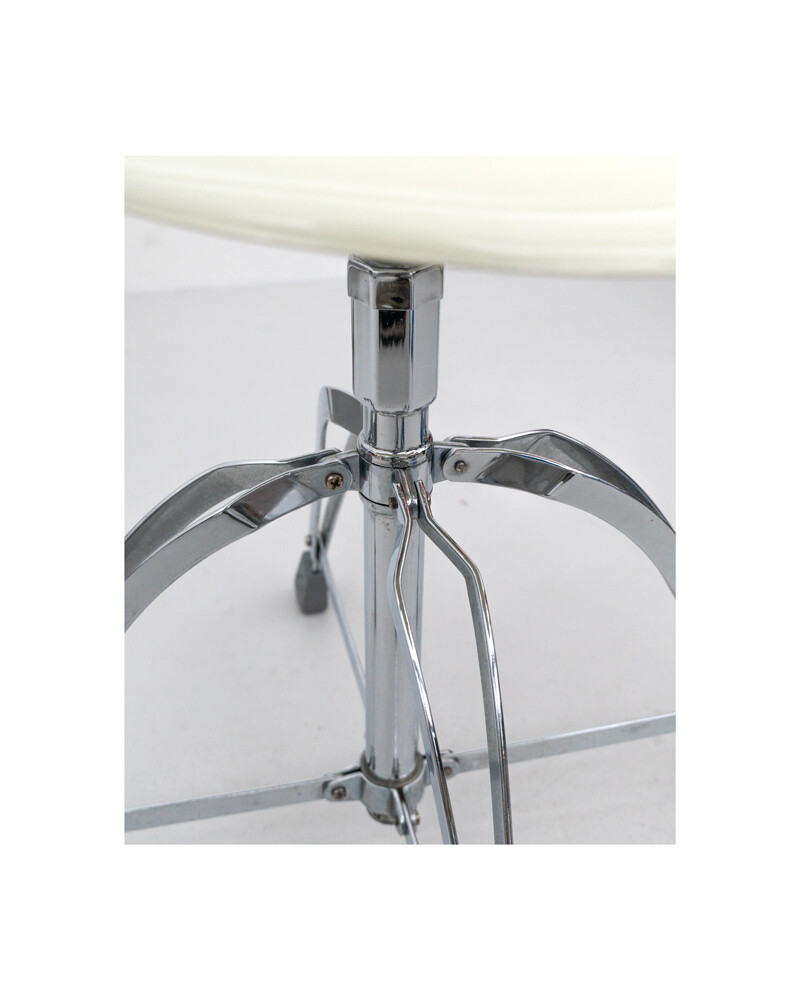 Dulton Beat Chair Ivory