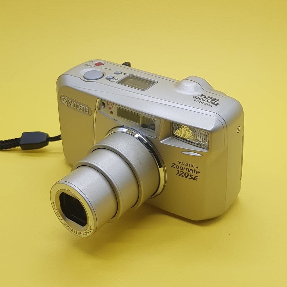 YASHICA ZOOMATE 120SE