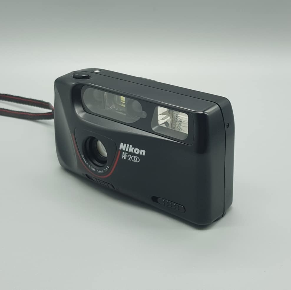 NIKON AF 200