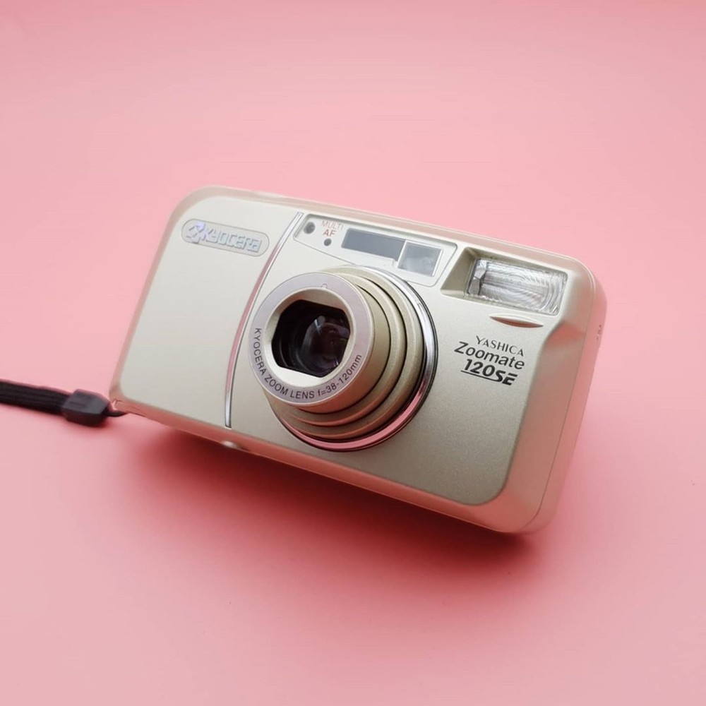 YASHICA ZOOMATE 120SE
