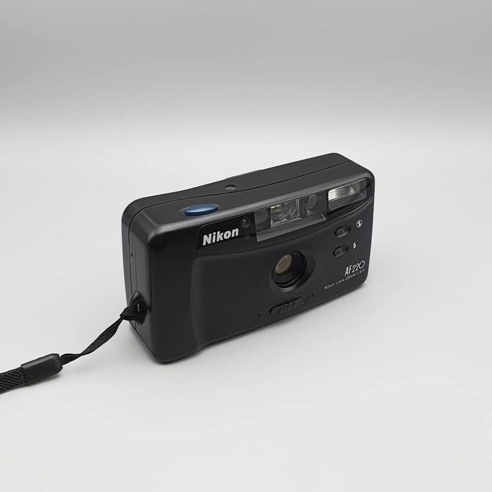 NIKON AF 220