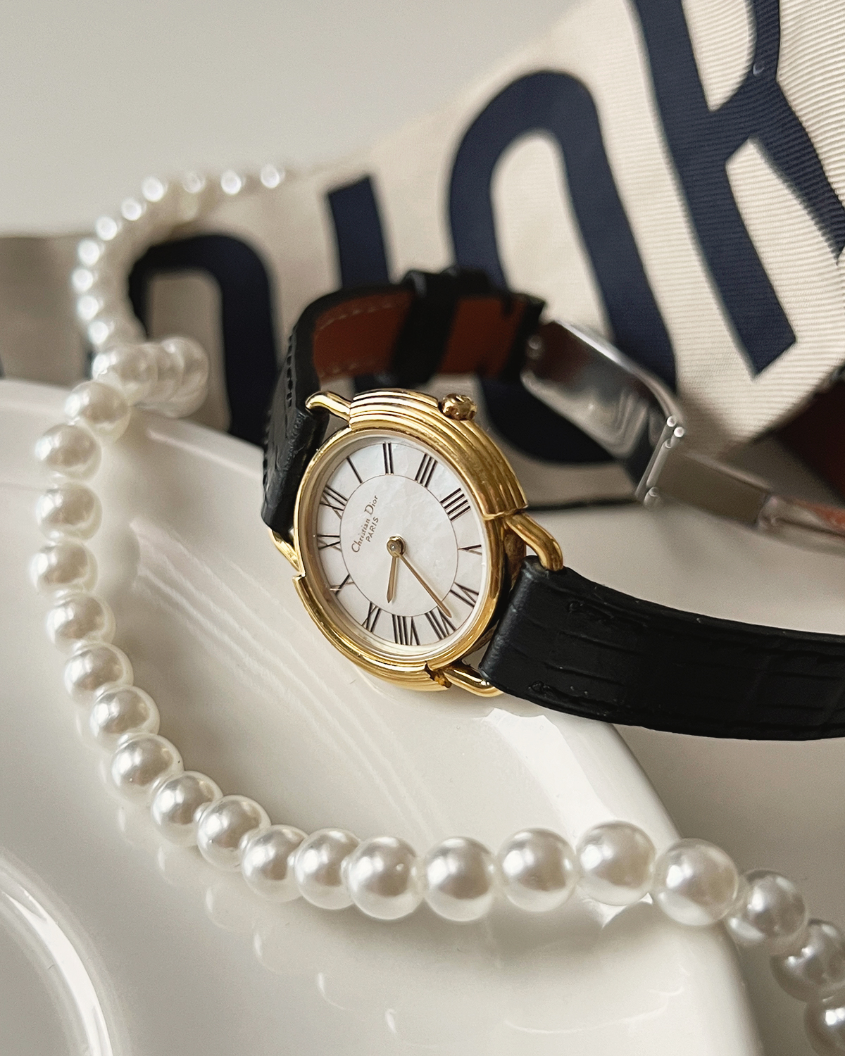 DIOR - Round Case Watch with CD Buckle