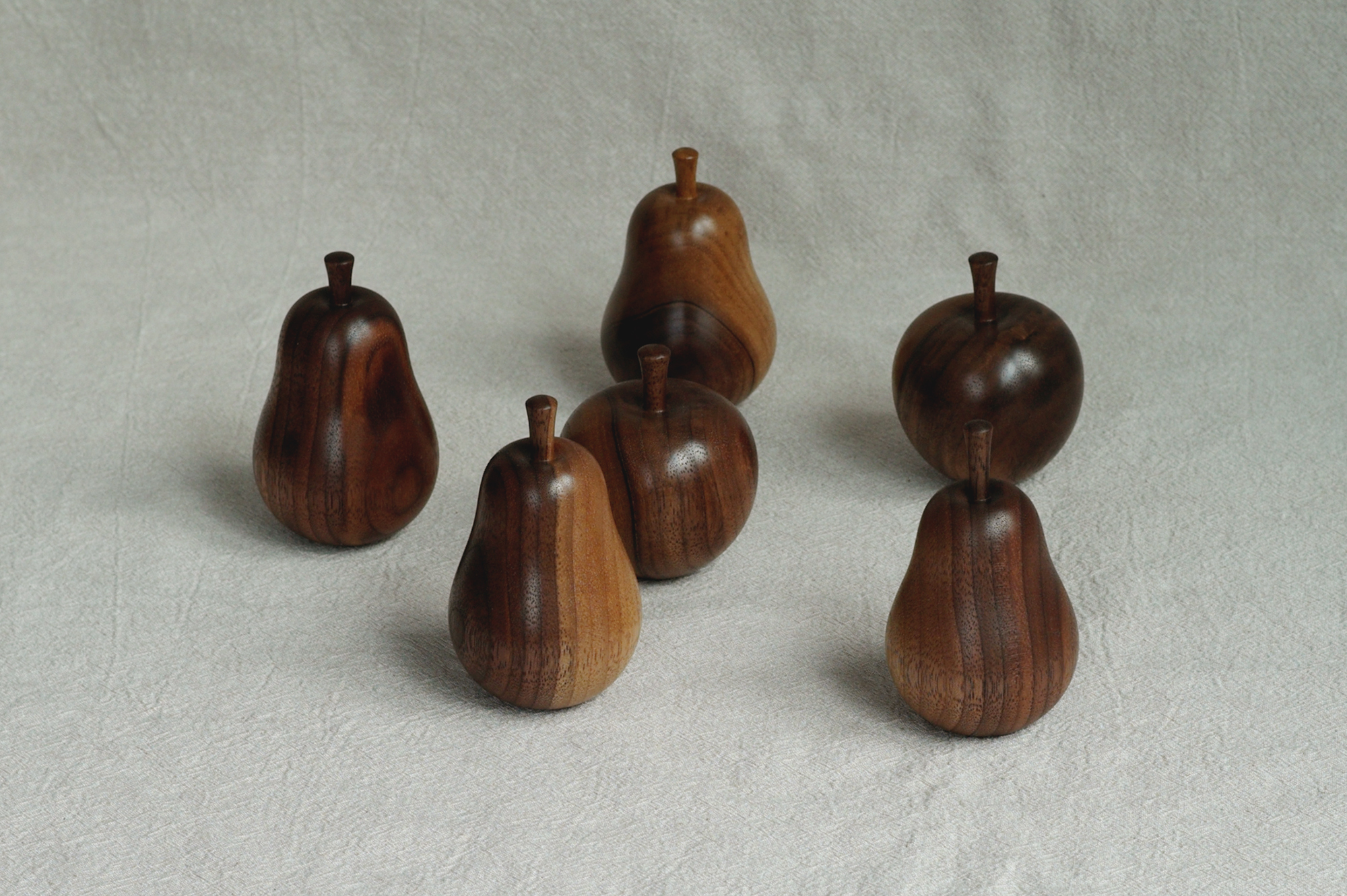 walnut fruit object (only one work)