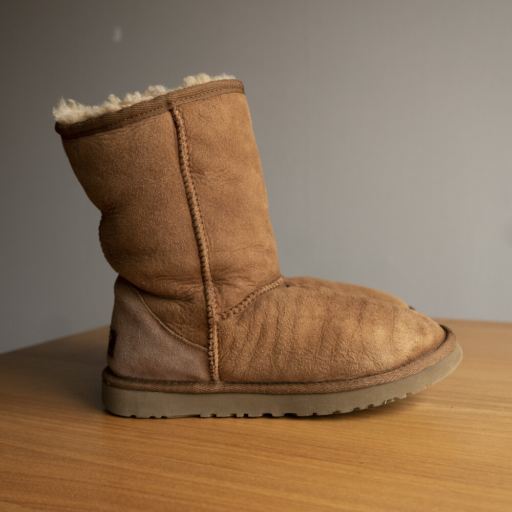 old UGG - Classic Short Boot (Tough Brown) l 230mm