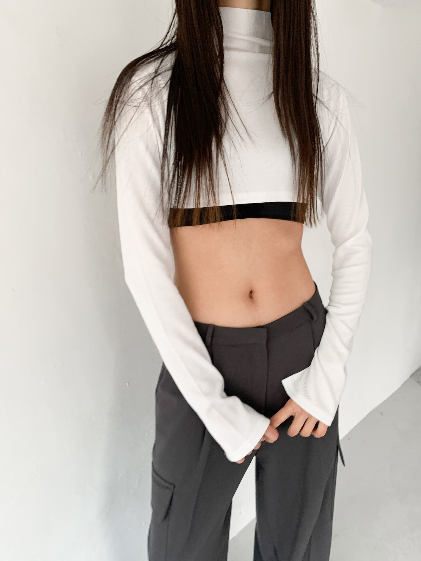 SLIT CROP TOP (2COLOR)