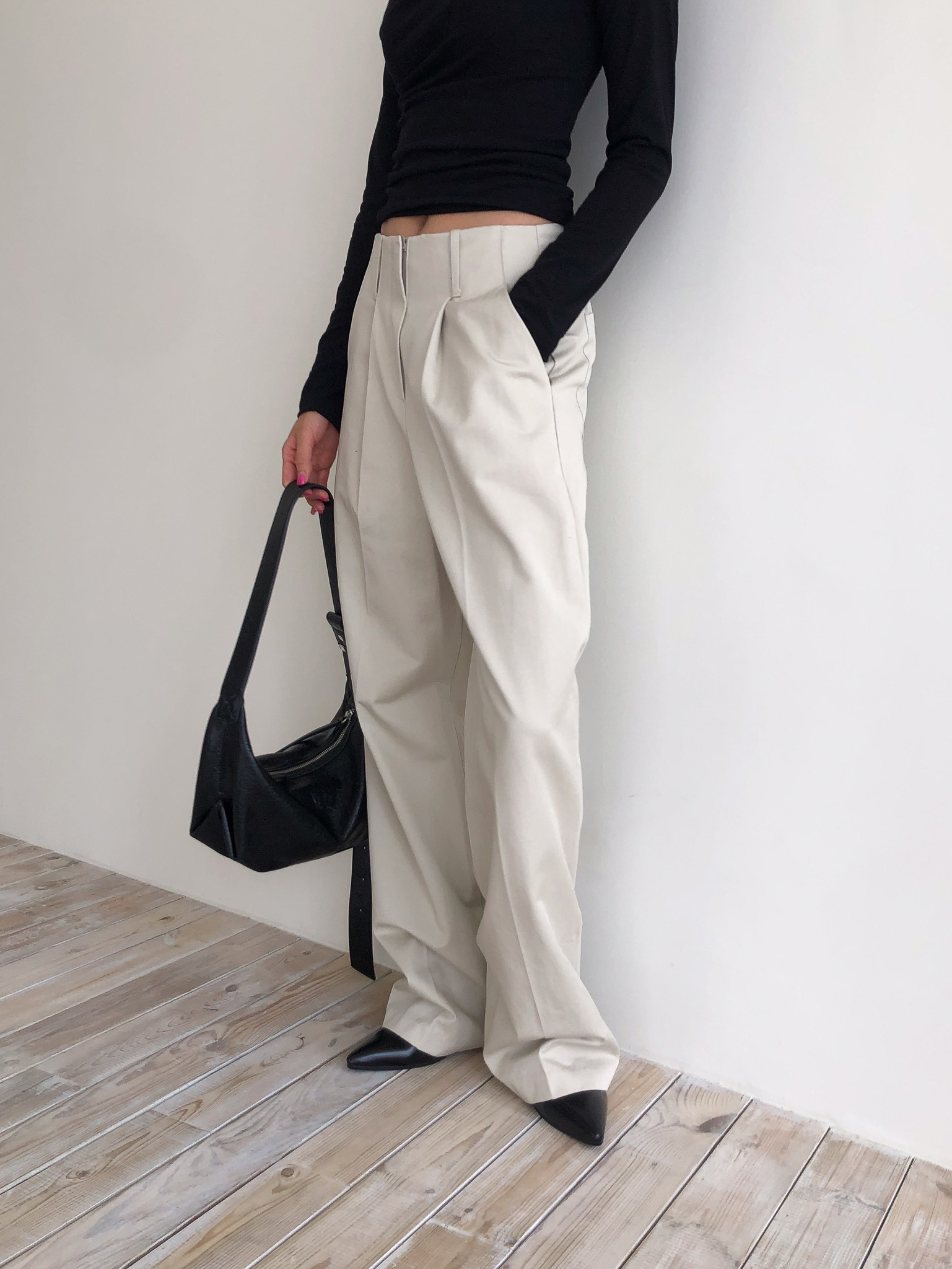 CLEAN PINTUCK PANTS (2COLOR)