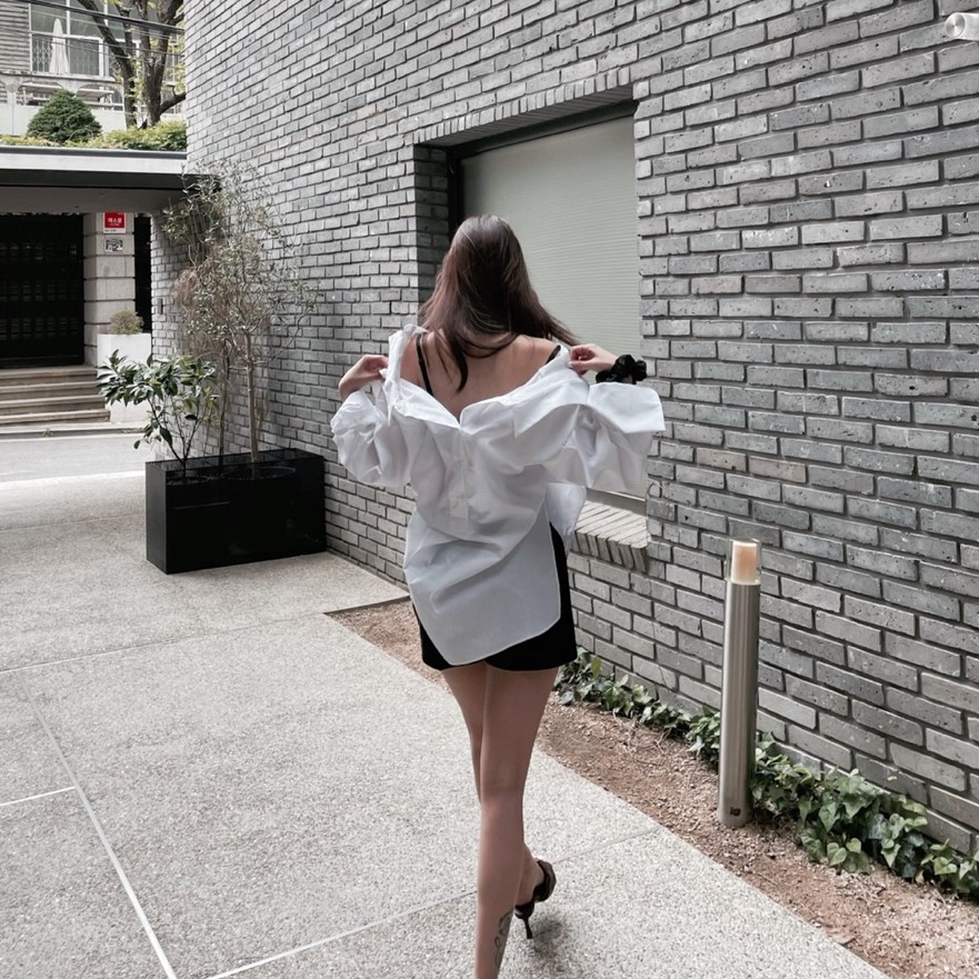 [exclusive] pure loose back slit shirt (3color)